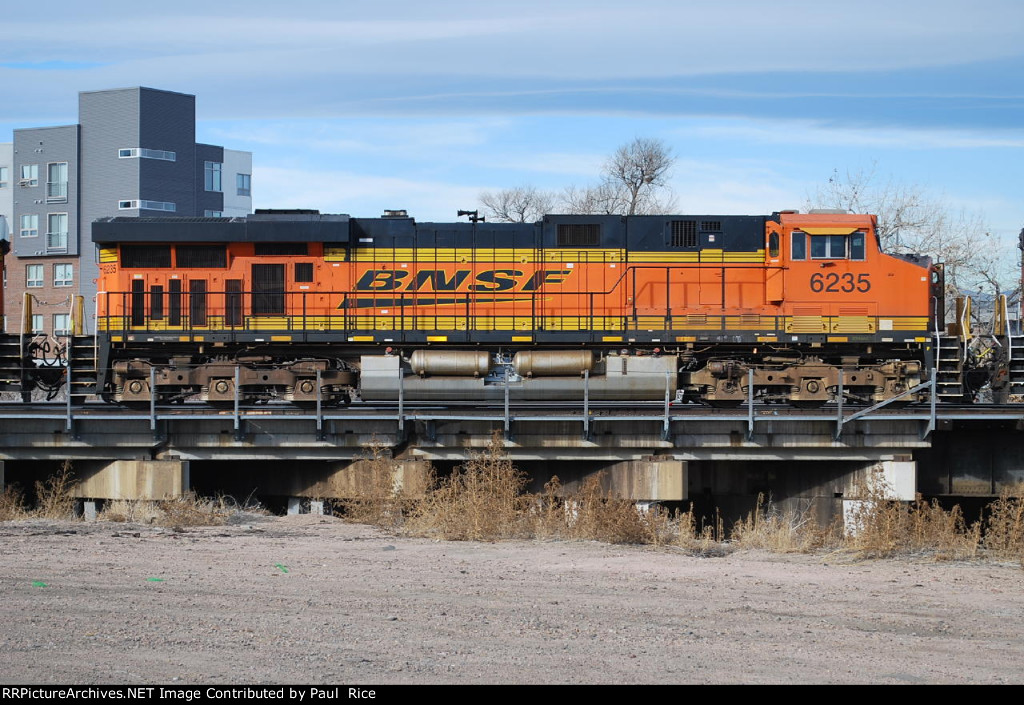 BNSF 6235